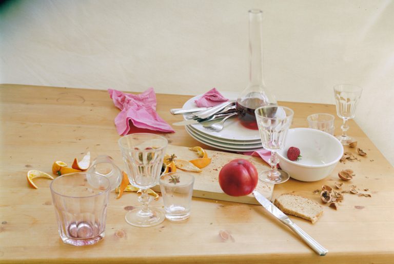 Laura Letinsky, Still Life Photographs 1997–2012 - Robert Evans – Ciel ...